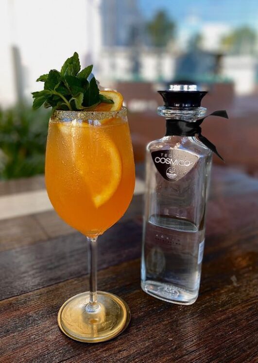 COSMICO TEQUILA te invita a probar estos deliciosos drinks de verano